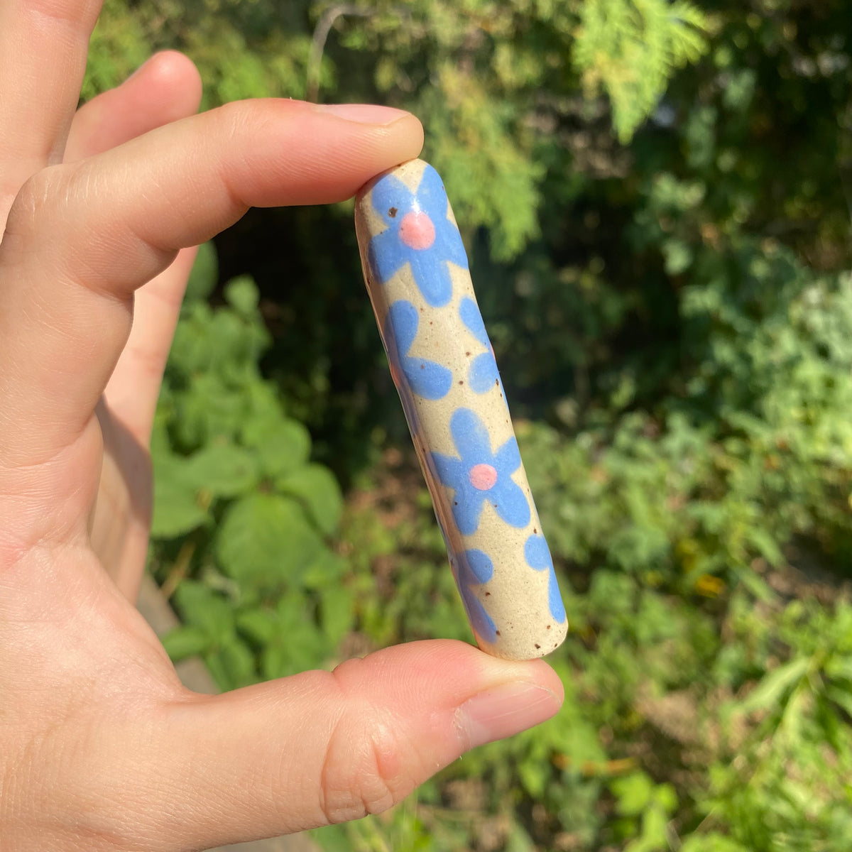 buff & blue daisy solos – Moody Jooly